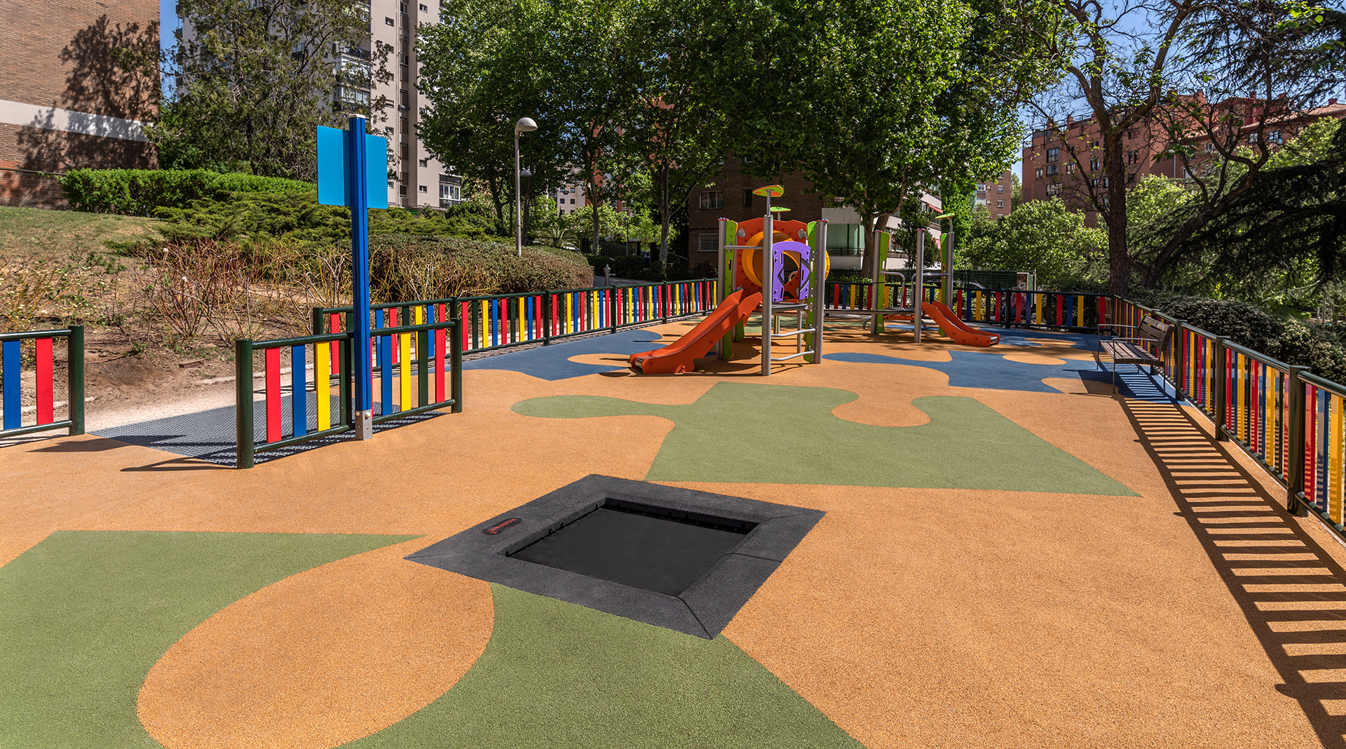 Adecuación y modernización de parques infantiles en el Distrito Moncloa ...